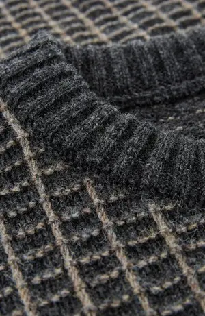 CELTIC & CO. Contrasting Stitch Wool Sweater