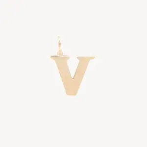 Chloé Alphabet Letter V Charm - Light Gold