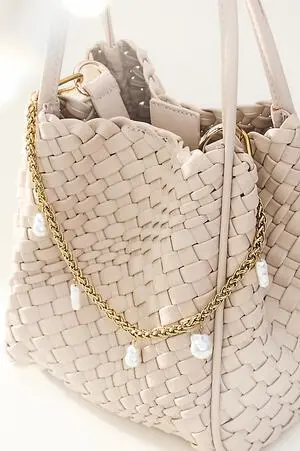 PETIT MOMENTS Alumiera Pearl Bag Chain