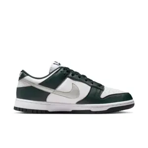 Nike Dunk Low Sneakers - Green