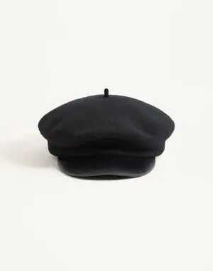 Valentino Garavani Vlogo Signature Beanie With Leather Visor - Black/gold