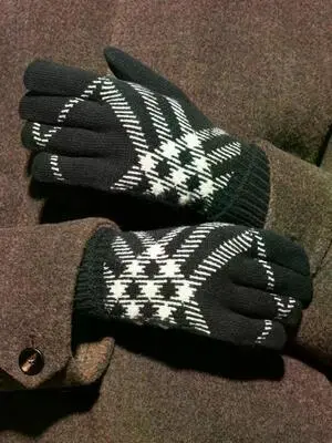 Burberry Patterned Ribbed Gloves