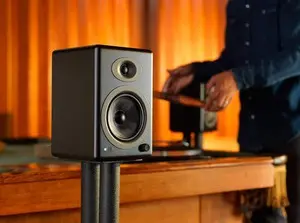 AUDIOENGINE A5+ Classic Powered Bookshelf Speakers - Black