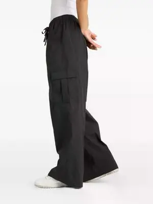 NEW BALANCE Crinkle Woven Cargo Pants