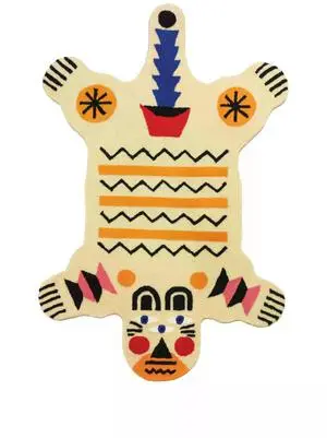 QEEBOO Oggian Big Bear Carpet - Yellow
