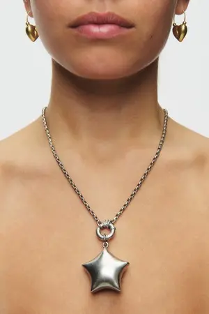 67JEWELRY Puffed Star Sterling Necklace
