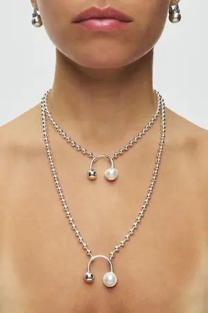 67JEWELRY Pearl Necklace