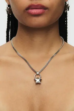 67JEWELRY Mini Puffed Star Necklace