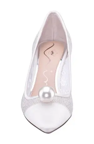 Nina Bence Pointed Toe Pumps - Ivory