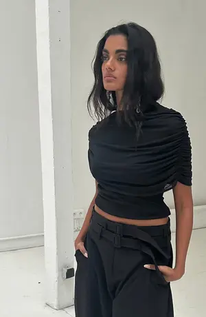 SAEMDI Mesh Cape Top - Black