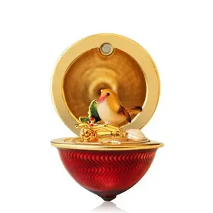 BILL SKINNER STUDIO Robin Locket