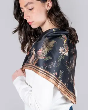 FABLE ENGLAND Wonderland Toile Square Scarf