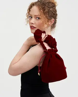 FABLE ENGLAND Velvet Bucket Bag