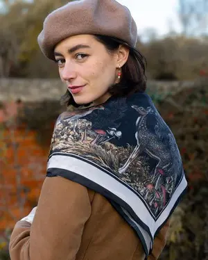 FABLE ENGLAND A Night's Tale Narrative Square Scarf - Black
