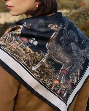 FABLE ENGLAND A Night's Tale Narrative Square Scarf - Black