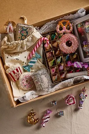 Free People Holiday Wishes 100-piece Ornament Bundle