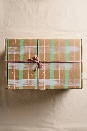Free People Holiday Wishes 100-piece Ornament Bundle