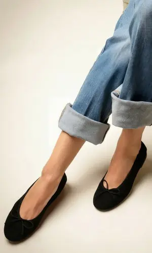 MENINA STEP Sofia Elastic Suede Ballet Flat - Black