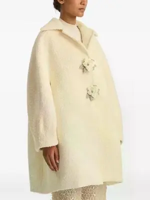 Oscar De La Renta Bouclé Coat With Floral Buttons - Neutrals