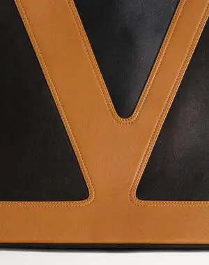 Valentino Garavani Viva Superstar Large Shopper - Black/spice