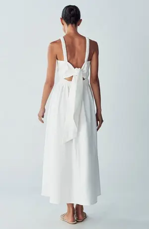 WILLA Liliana Fit-and-flare Maxi Dress - White