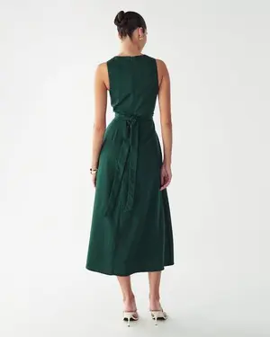 WILLA Revival Midi Dress - Emerald