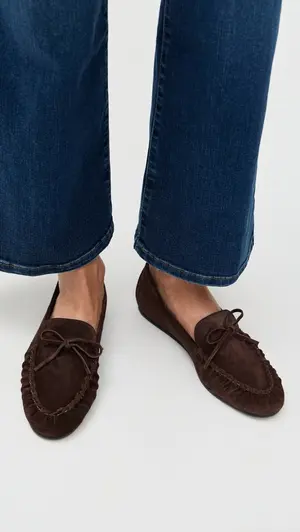 STUART WEITZMAN Britt Bow Loafers - Walnut