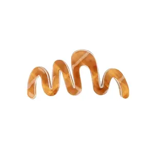 HEADBANDS OF HOPE Large Luxe Wavy Claw Clip - Caramel Marble