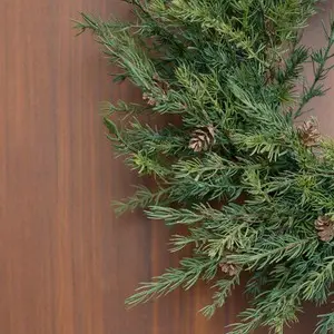 CG HUNTER 28" Artificial Pine Wreath With Pinecones