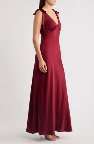 WAYF Ottilie Tie-strap Gown - Burgundy