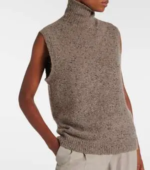 THE ROW Merilas Cashmere Turtleneck Top - Brown