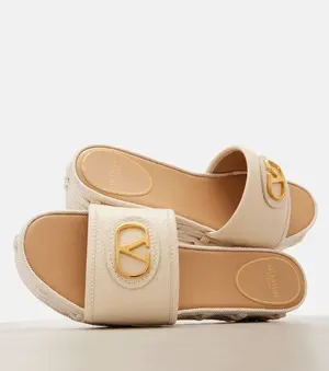 Valentino Garavani Vlogo Leather Platform Slides