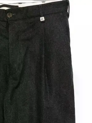 MYTHS Pleated Trousers