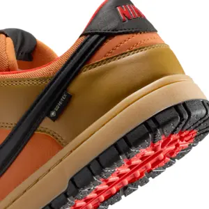 Nike Dunk Low Gore-tex Sneakers - Brown