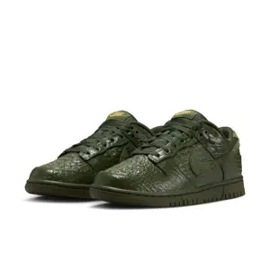 Nike Dunk Low Sneakers - Green