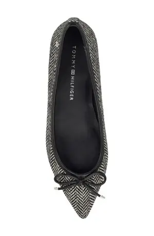 Tommy Hilfiger Kimio Pointed Toe Flat - Black/white