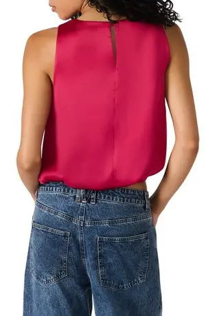 Steve Madden Yazmin Sleeveless Crop Top