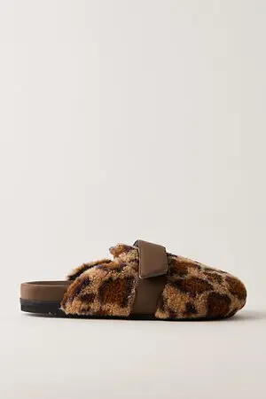 ROAM Fuzzy Leopard Loafer Slippers