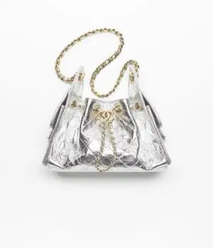 CHANEL CHANEL 25 Handbag