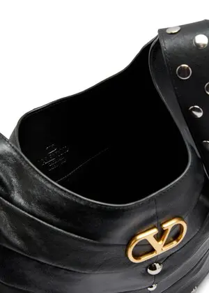 Valentino Garavani Logo-plaque Studded Chevron Leather Hobo Bag - Black