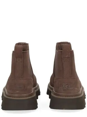 UGG Chelsea Lug Sole Boots - Brown