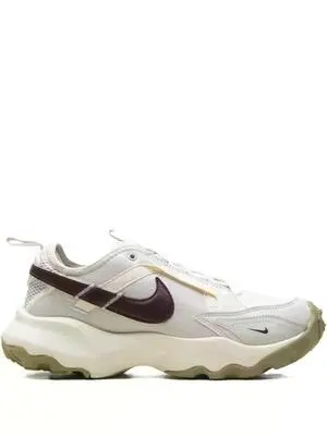 Nike Tc 7900 Lace-up Sneakers - Neutrals