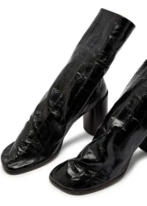 LEMAIRE Glove 90 Crinkled Glossed Leather Ankle Boots - Black