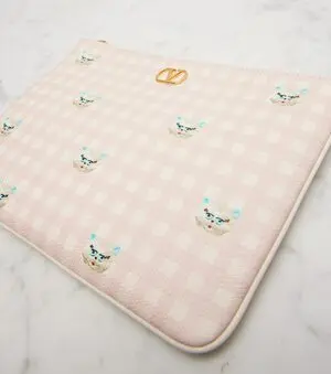 Valentino Garavani Vlogo Medium Printed Leather Pouch - Pink