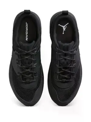 JORDAN Trunner O/s Low-top Sneakers
