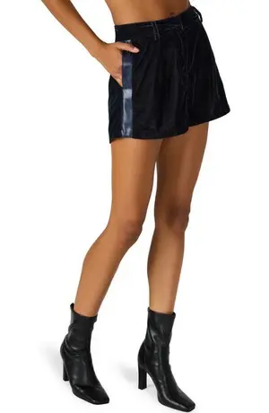 Steve Madden Minnetta Velvet Shorts