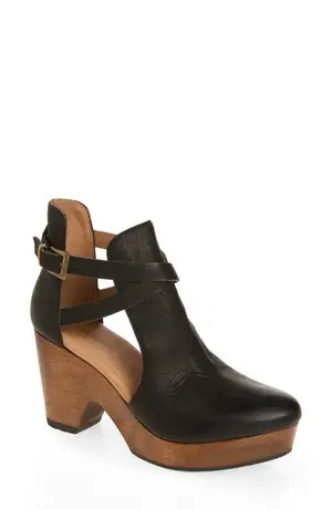 Free People Cedar Clog - Black