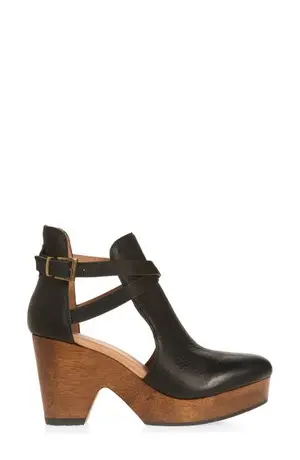 Free People Cedar Clog - Black