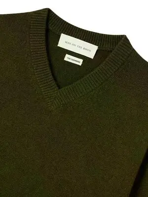 MAN ON THE BOON. V-neck Sweater - Green