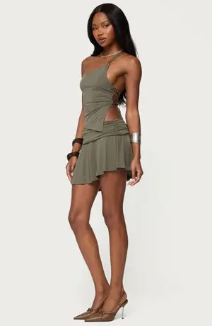 EDIKTED Janah Asymmetric Miniskirt